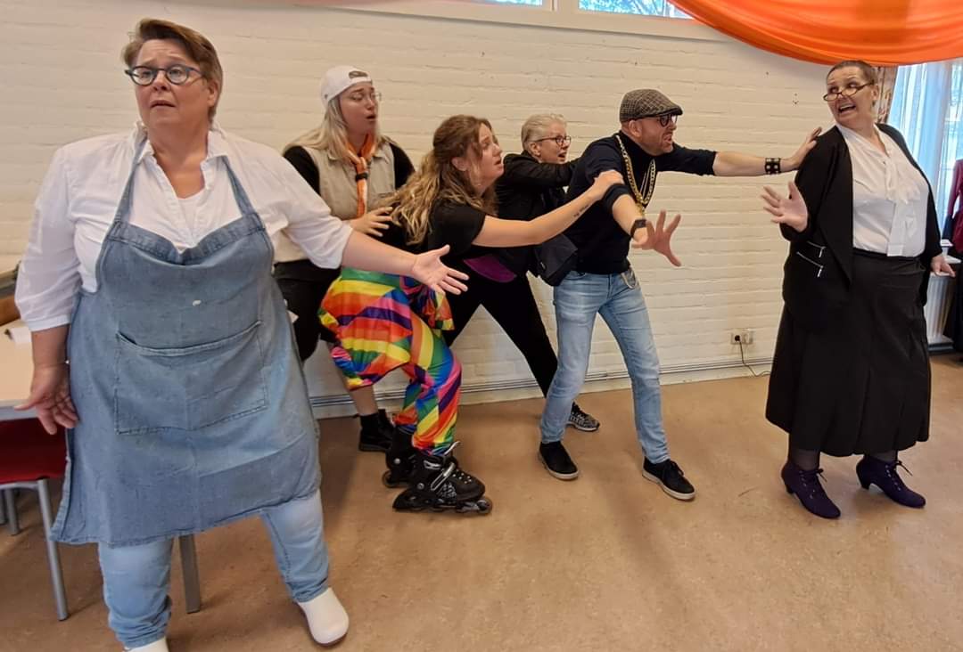 Studio on Stage speelt "Rusthuis Clivia" - DOK-C